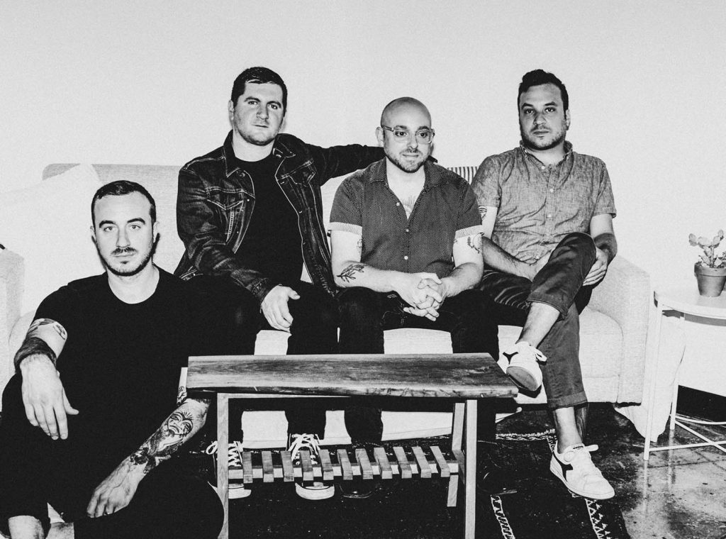 The Menzingers está rehaciendo su último álbum Hello Exile