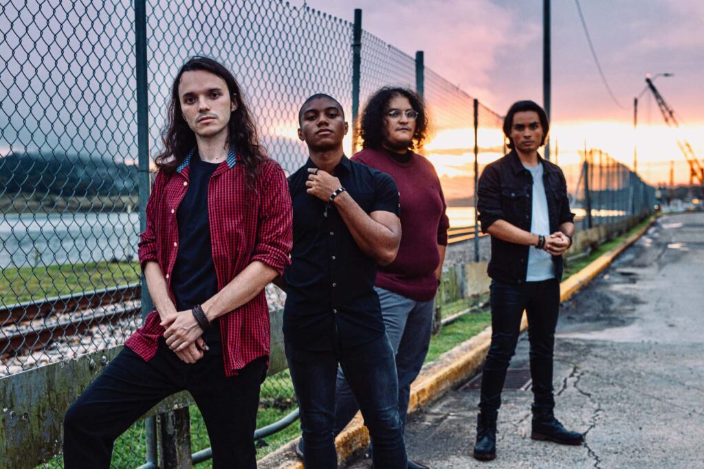 Nightwalkers y su lado acústico del metal con "NOW"